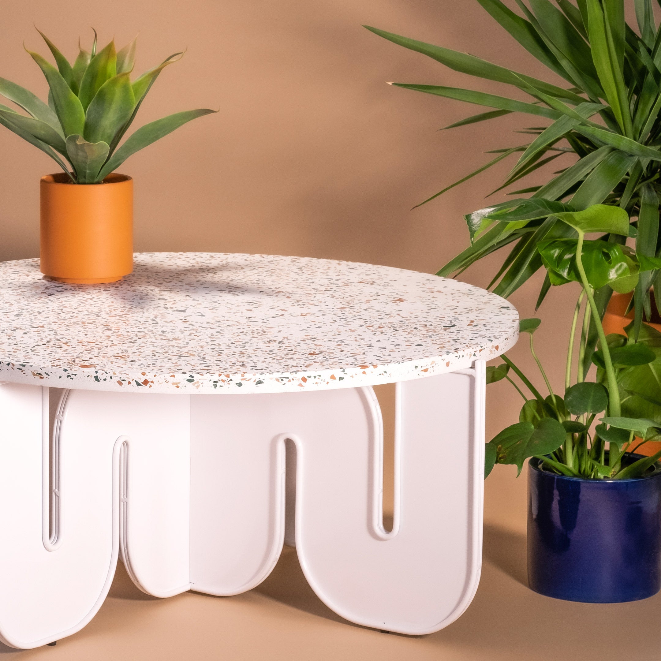 Wire Furniture, Lounge Chairs, Dining Chairs, Tables - Bend Goods